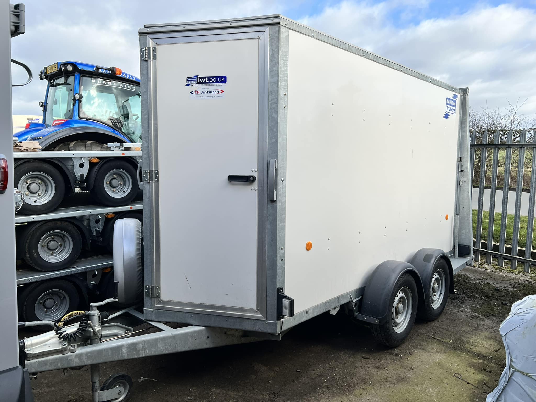 Box Van Trailers Archives - Tuer Trailers